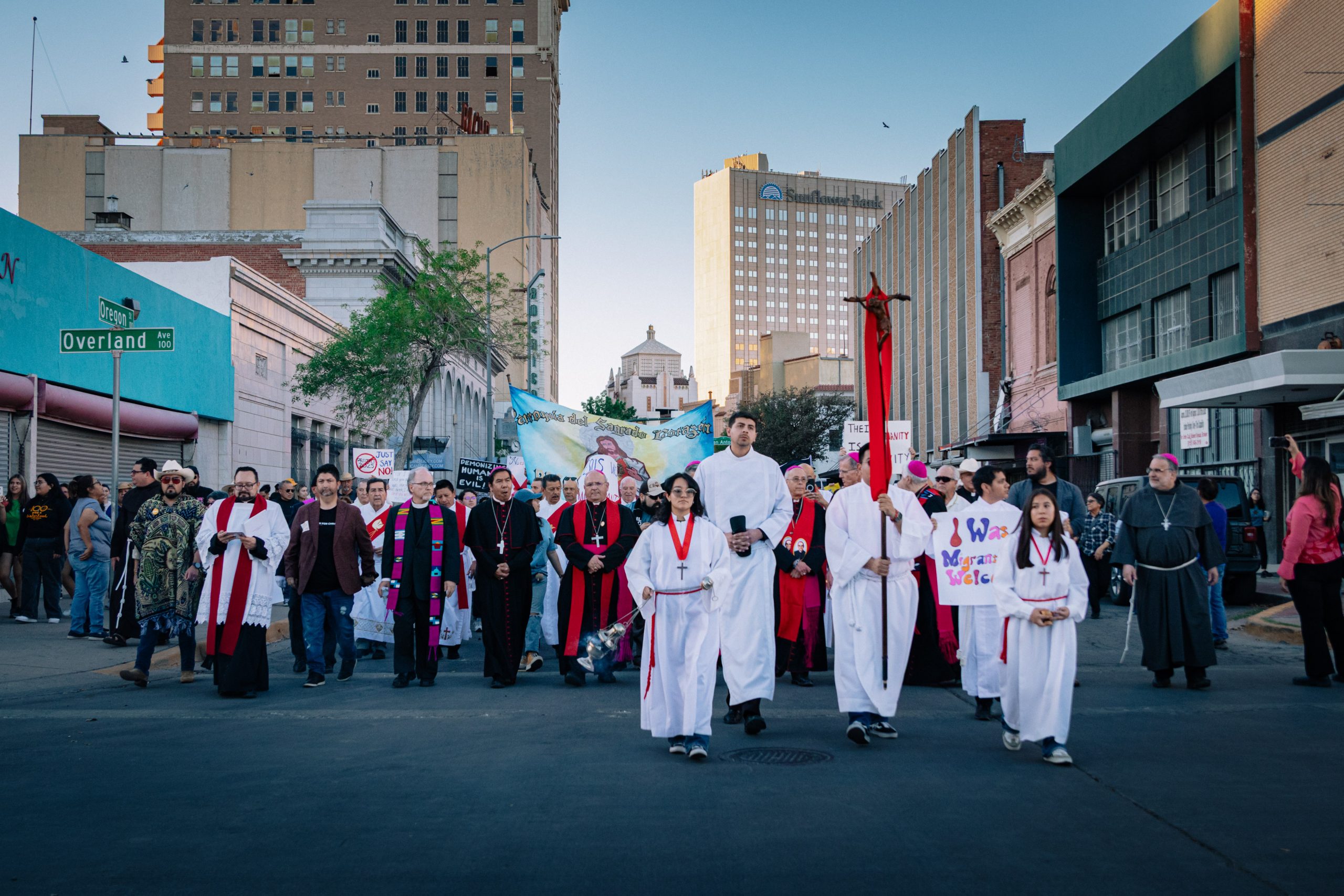 Plan a Catholic Vigil for Migrants – Free Faith-Based Toolkit